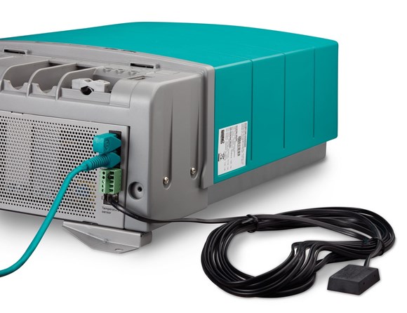 MASTERVOLT 35513000 CombiMaster12V/3000W-100A Pure Sine Inverter ...